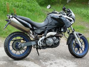 Априлия Pegaso 2006 в Рига, объемом двигателя 0.66 л и пробегом 0 тыс. км за 2899 €, фото 5 на AUTOMOTO.COM.LV