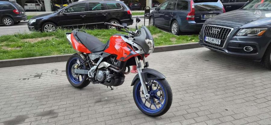 Red Aprilia Pegaso 2008 in Vilnius, with an engine capacity of 0.66 L and mileage of 25 thousand km for 2100 €, photo 1 on AUTOMOTO.COM.LV