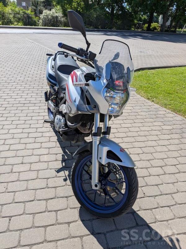 Aprilia Pegaso Strada 2007 in Bauska, with an engine capacity of 0.66 L and mileage of 0 thousand km for 2000 €, photo 9 on AUTOMOTO.COM.LV