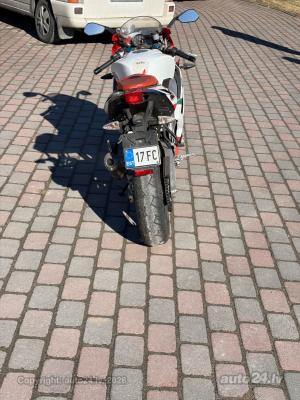 Pelēks Aprilia RS 125 2012 Paide, ar dzinēja tilpumu 0.14 L un nobraukumu 13 tūkst. km par 3000 €, foto 4 vietnē AUTOMOTO.COM.LV