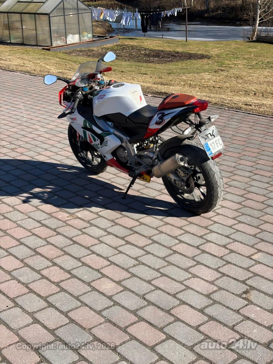 Pelēks Aprilia RS 125 2012 Paide, ar dzinēja tilpumu 0.14 L un nobraukumu 13 tūkst. km par 3000 €, foto 5 vietnē AUTOMOTO.COM.LV