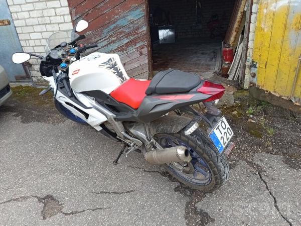 Aprilia RS 125 2011 in Jelgava, with an engine capacity of 0.13 L and mileage of 0 thousand km for 1500 €, photo 2 on AUTOMOTO.COM.LV