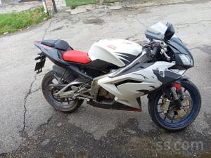 Aprilia RS 125 2011 in Jelgava, with an engine capacity of 0.13 L and mileage of 0 thousand km for 1500 €, photo 3 on AUTOMOTO.COM.LV