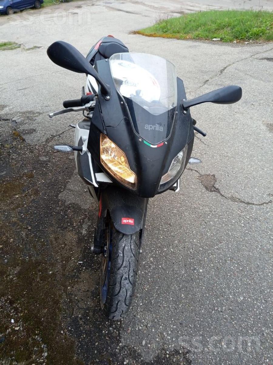 Aprilia RS 125 2011 in Jelgava, with an engine capacity of 0.13 L and mileage of 0 thousand km for 1500 €, photo 5 on AUTOMOTO.COM.LV