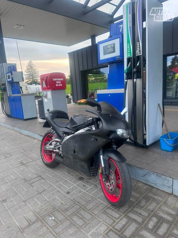 Melns Aprilia RS 2005 Viļņa, ar dzinēja tilpumu 0.05 L un nobraukumu 13 tūkst. km par 1400 €, foto 1 vietnē AUTOMOTO.COM.LV