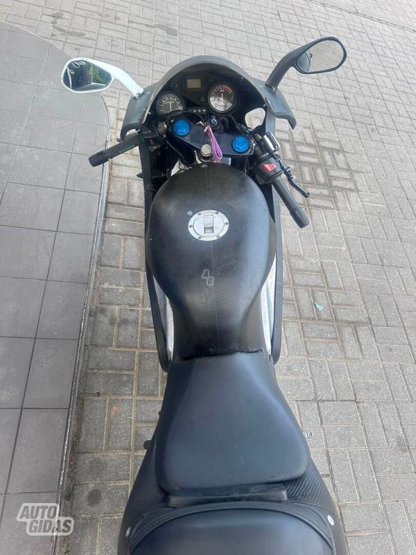 Melns Aprilia RS 2005 Viļņa, ar dzinēja tilpumu 0.05 L un nobraukumu 13 tūkst. km par 1400 €, foto 3 vietnē AUTOMOTO.COM.LV