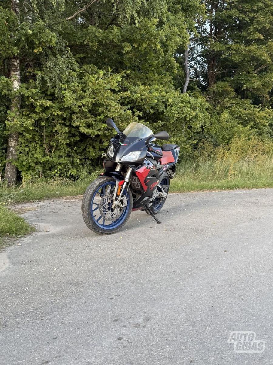 Black Aprilia RS 2007 in Mazeikiai, with an engine capacity of 0.05 L and mileage of 0 thousand km for 1200 €, photo 1 on AUTOMOTO.COM.LV