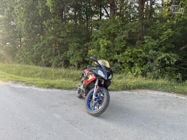 Melns Aprilia RS 2007 Mažeikiai, ar dzinēja tilpumu 0.05 L un nobraukumu 0 tūkst. km par 1200 €, foto 2 vietnē AUTOMOTO.COM.LV