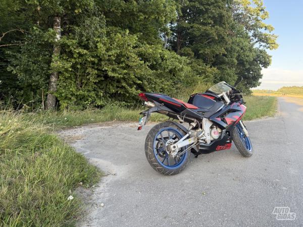 Melns Aprilia RS 2007 Mažeikiai, ar dzinēja tilpumu 0.05 L un nobraukumu 0 tūkst. km par 1200 €, foto 6 vietnē AUTOMOTO.COM.LV