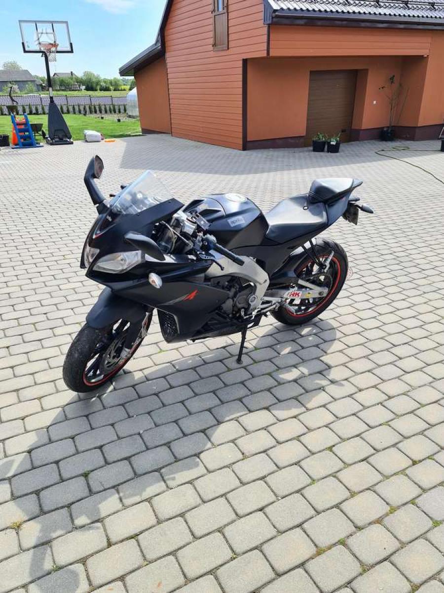 Black Aprilia RS 2014 in Gargzdai, with an engine capacity of 50.00 L and mileage of 20 thousand km for 3000 €, photo 4 on AUTOMOTO.COM.LV