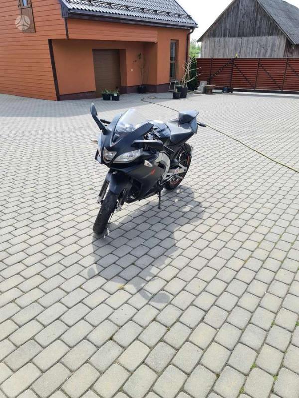 Melns Aprilia RS 2014 Gargždai, ar dzinēja tilpumu 50.00 L un nobraukumu 20 tūkst. km par 3000 €, foto 4 vietnē AUTOMOTO.COM.LV