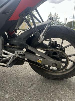 Black Aprilia RS 2015 in Panevezys, with an engine capacity of 0.13 L and mileage of 36 thousand km for 1250 €, photo 7 on AUTOMOTO.COM.LV