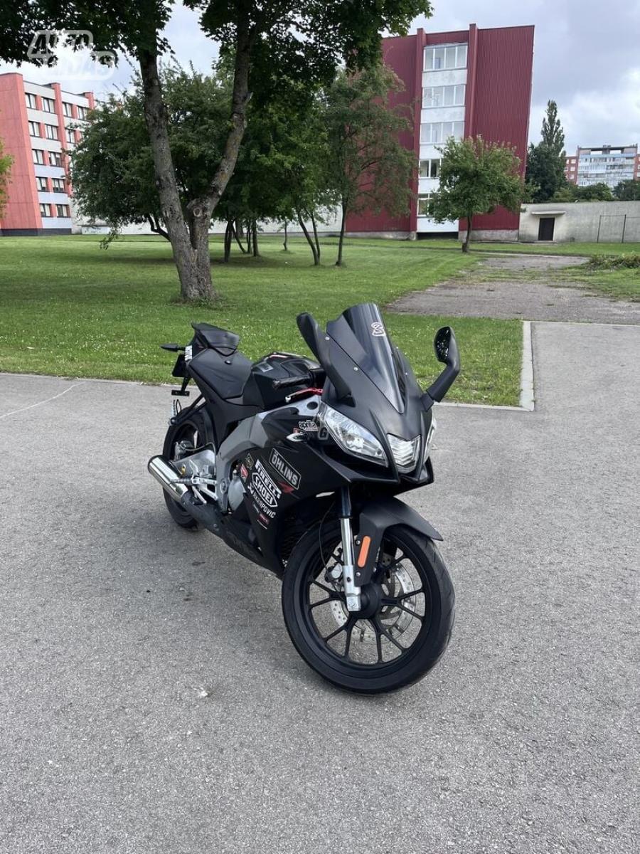 Melns Aprilia RS 2015 Klaipėda, ar dzinēja tilpumu 0.05 L un nobraukumu 27 tūkst. km par 1750 €, foto 1 vietnē AUTOMOTO.COM.LV