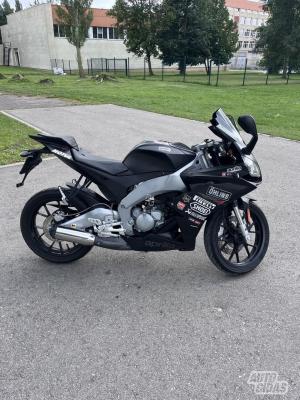 Melns Aprilia RS 2015 Klaipėda, ar dzinēja tilpumu 0.05 L un nobraukumu 27 tūkst. km par 1750 €, foto 3 vietnē AUTOMOTO.COM.LV