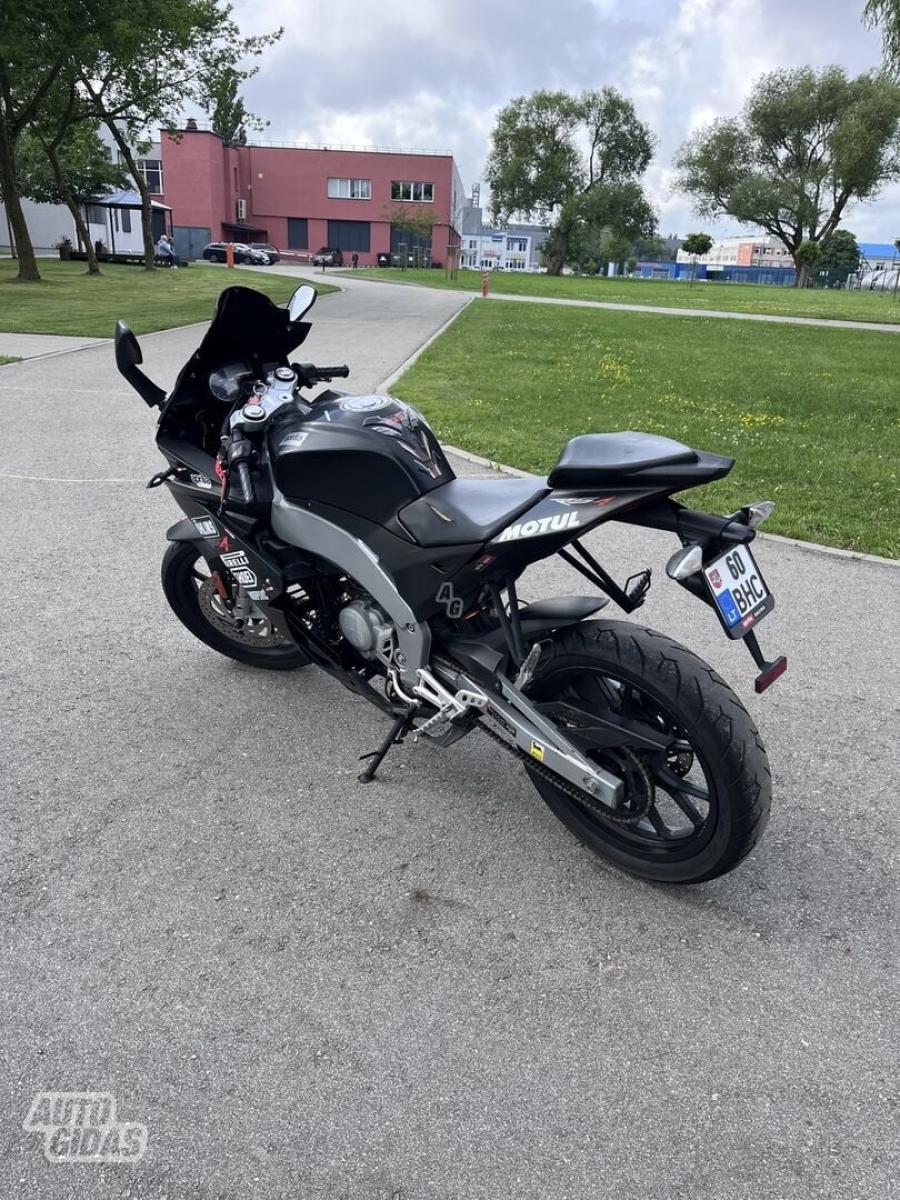 Melns Aprilia RS 2015 Klaipėda, ar dzinēja tilpumu 0.05 L un nobraukumu 27 tūkst. km par 1750 €, foto 6 vietnē AUTOMOTO.COM.LV