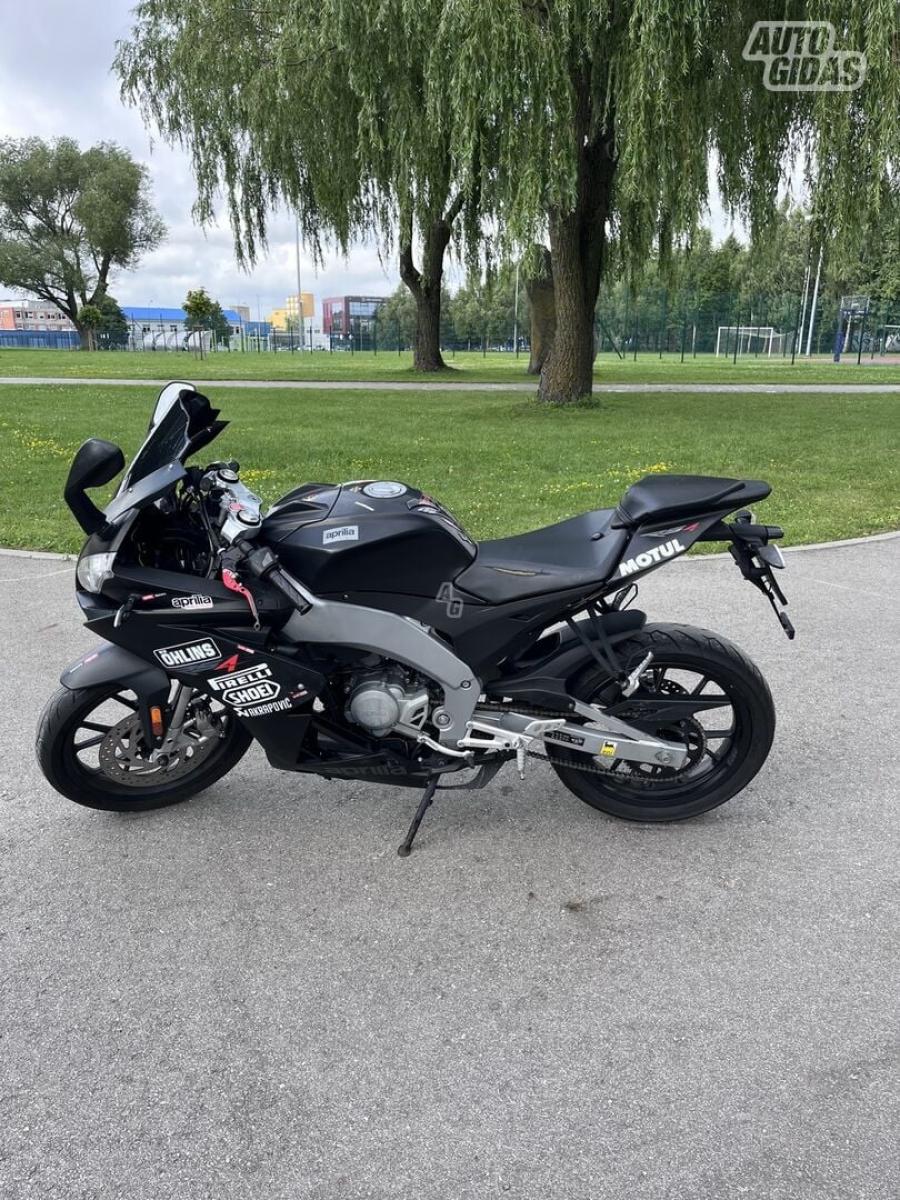 Melns Aprilia RS 2015 Klaipėda, ar dzinēja tilpumu 0.05 L un nobraukumu 27 tūkst. km par 1750 €, foto 7 vietnē AUTOMOTO.COM.LV
