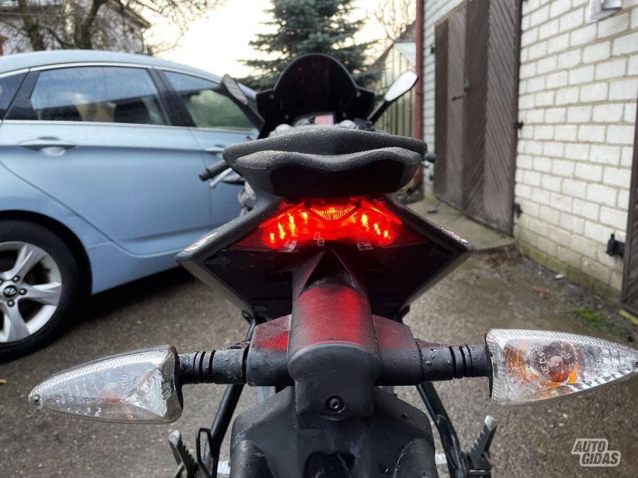 Black Aprilia RS 2016 in Silute, with an engine capacity of 0.05 L and mileage of 16 thousand km for 1930 €, photo 11 on AUTOMOTO.COM.LV