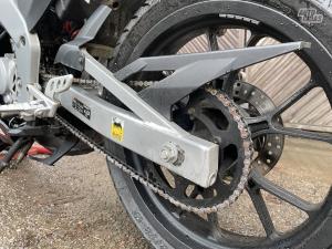 Black Aprilia RS 2016 in Silute, with an engine capacity of 0.05 L and mileage of 16 thousand km for 1930 €, photo 22 on AUTOMOTO.COM.LV