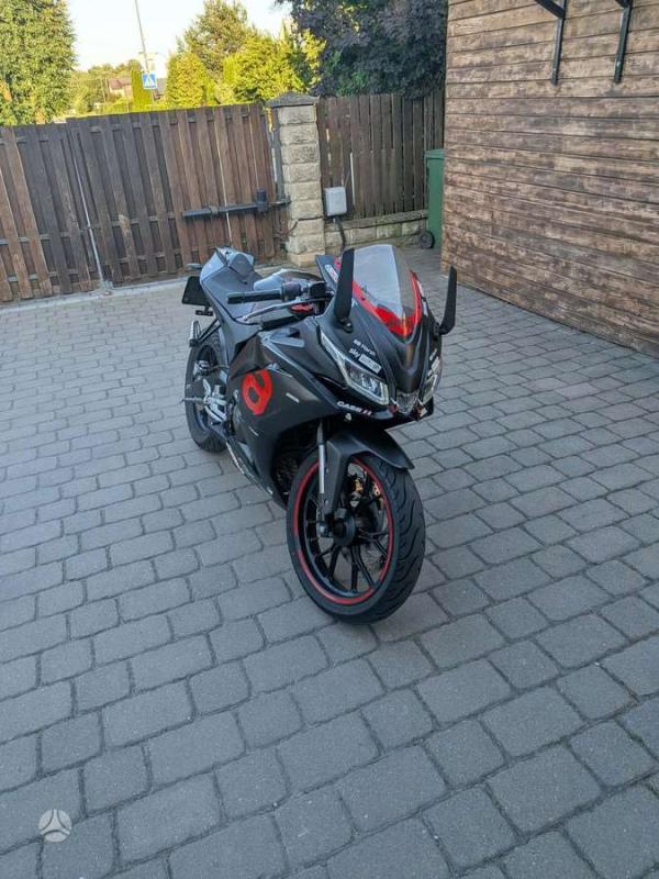 Melns Aprilia RS 2023 Kauņa, ar dzinēja tilpumu 0.13 L un nobraukumu 18 tūkst. km par 2350 €, foto 2 vietnē AUTOMOTO.COM.LV
