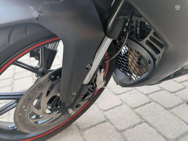 Melns Aprilia RS 2023 Kauņa, ar dzinēja tilpumu 0.13 L un nobraukumu 18 tūkst. km par 2350 €, foto 8 vietnē AUTOMOTO.COM.LV
