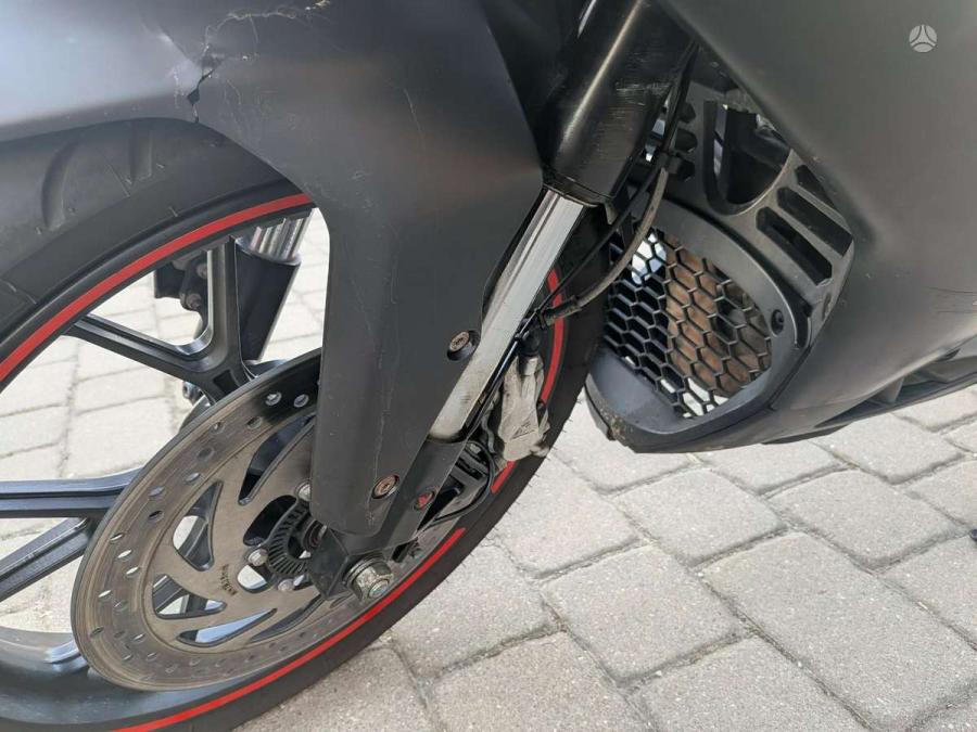 Black Aprilia RS 2023 in Kaunas, with an engine capacity of 0.13 L and mileage of 18 thousand km for 2350 €, photo 9 on AUTOMOTO.COM.LV