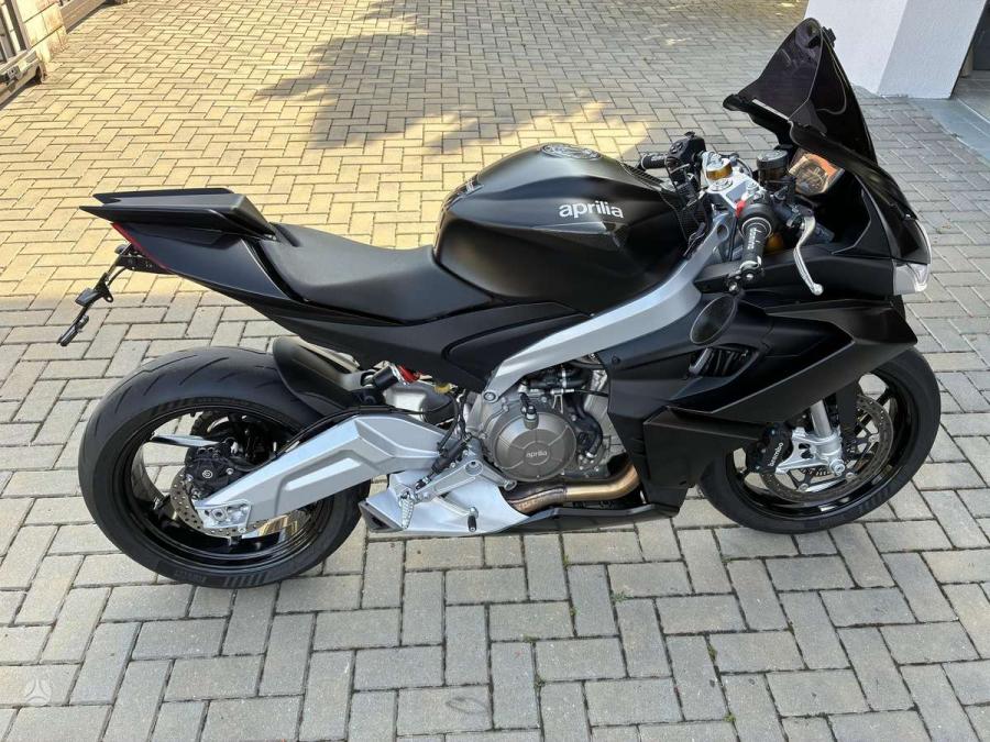 Melns Aprilia RS 2023 Viļņa, ar dzinēja tilpumu 0.66 L un nobraukumu 6 tūkst. km par 7700 €, foto 4 vietnē AUTOMOTO.COM.LV