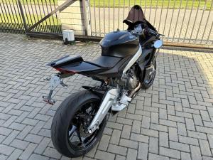 Melns Aprilia RS 2023 Viļņa, ar dzinēja tilpumu 0.66 L un nobraukumu 6 tūkst. km par 7700 €, foto 5 vietnē AUTOMOTO.COM.LV
