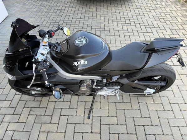 Melns Aprilia RS 2023 Viļņa, ar dzinēja tilpumu 0.66 L un nobraukumu 6 tūkst. km par 7700 €, foto 8 vietnē AUTOMOTO.COM.LV