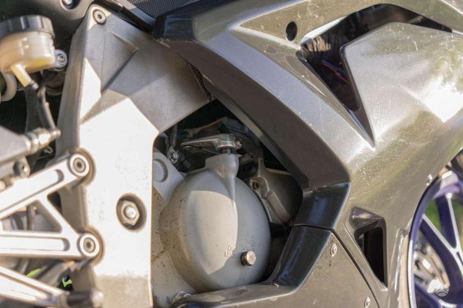 Grey Aprilia RS 2009 in Kursenai, with an engine capacity of 50.00 L and mileage of 41 thousand km for 1700 €, photo 6 on AUTOMOTO.COM.LV