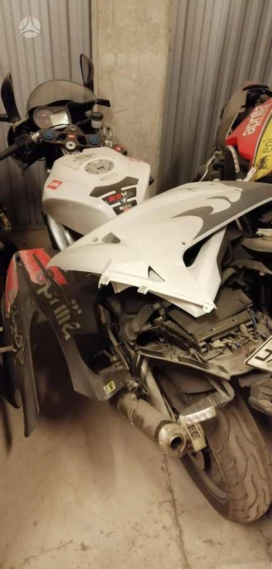 Aprilia RS 2006 in Vilnius, with an engine capacity of 0.13 L and mileage of 4 thousand km for 2500 €, photo 3 on AUTOMOTO.COM.LV