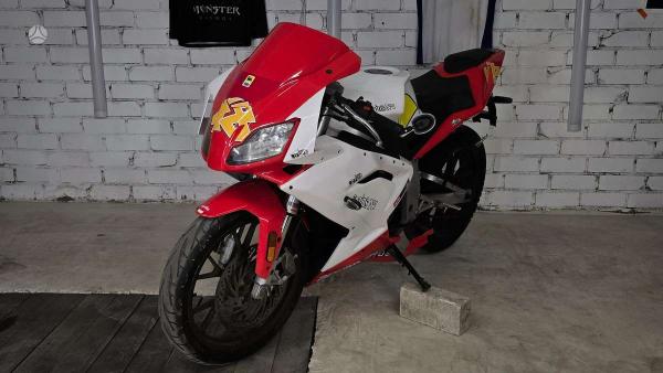Aprilia RS 2009 Jonava, ar dzinēja tilpumu 50.00 L un nobraukumu 40 tūkst. km par 1500 €, foto 1 vietnē AUTOMOTO.COM.LV