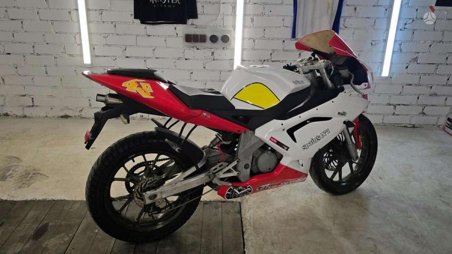 Aprilia RS 2009 Jonava, ar dzinēja tilpumu 50.00 L un nobraukumu 40 tūkst. km par 1500 €, foto 5 vietnē AUTOMOTO.COM.LV