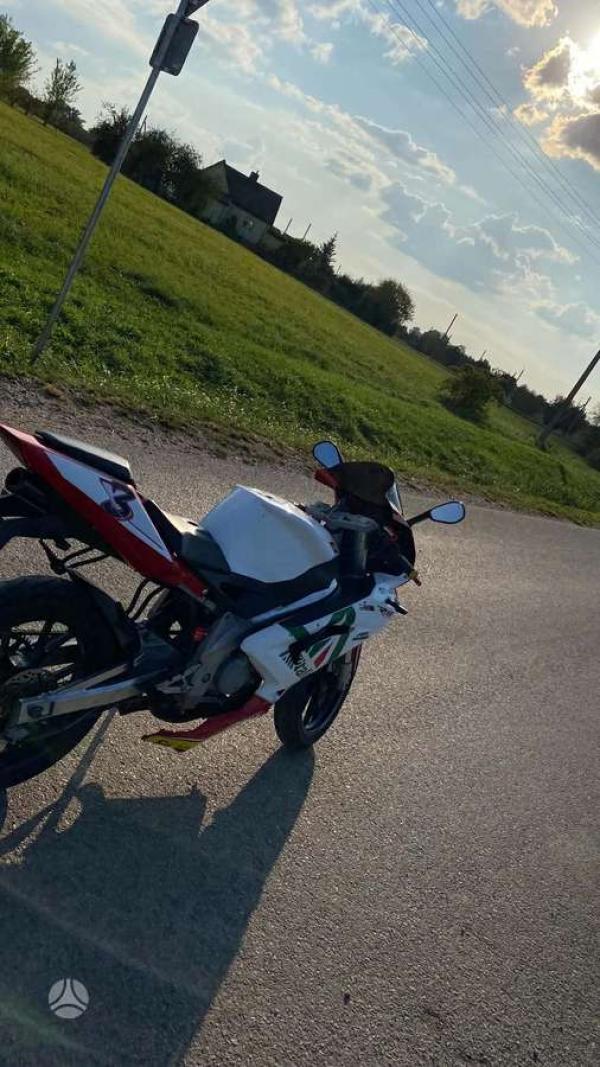 Aprilia RS 2009 Marijampole, ar dzinēja tilpumu 50.00 L un nobraukumu 23 tūkst. km par 2200 €, foto 3 vietnē AUTOMOTO.COM.LV