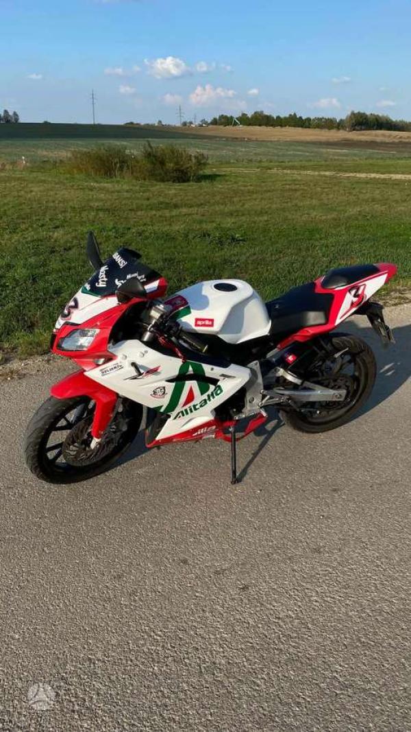 Aprilia RS 2009 Marijampole, ar dzinēja tilpumu 50.00 L un nobraukumu 23 tūkst. km par 2200 €, foto 10 vietnē AUTOMOTO.COM.LV