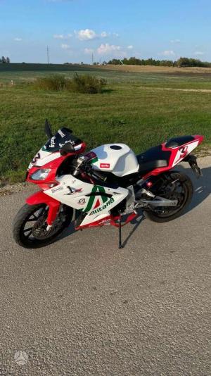 Aprilia RS 2009 Marijampole, ar dzinēja tilpumu 50.00 L un nobraukumu 23 tūkst. km par 2200 €, foto 11 vietnē AUTOMOTO.COM.LV