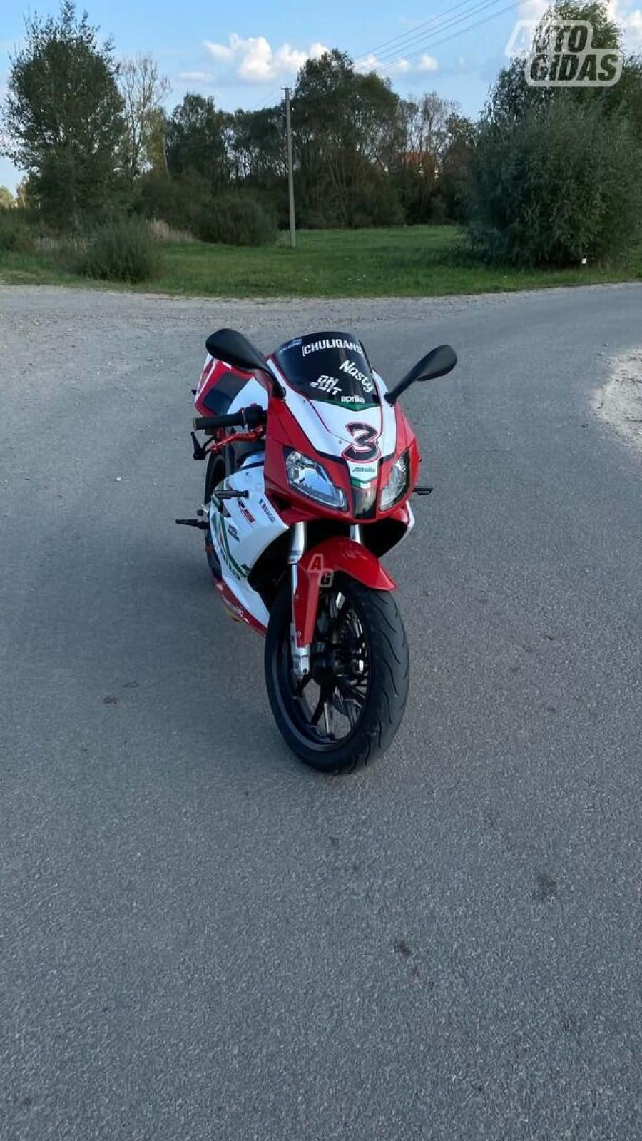 Aprilia RS 2009 Marijampole, ar dzinēja tilpumu 0.05 L un nobraukumu 23 tūkst. km par 2200 €, foto 3 vietnē AUTOMOTO.COM.LV