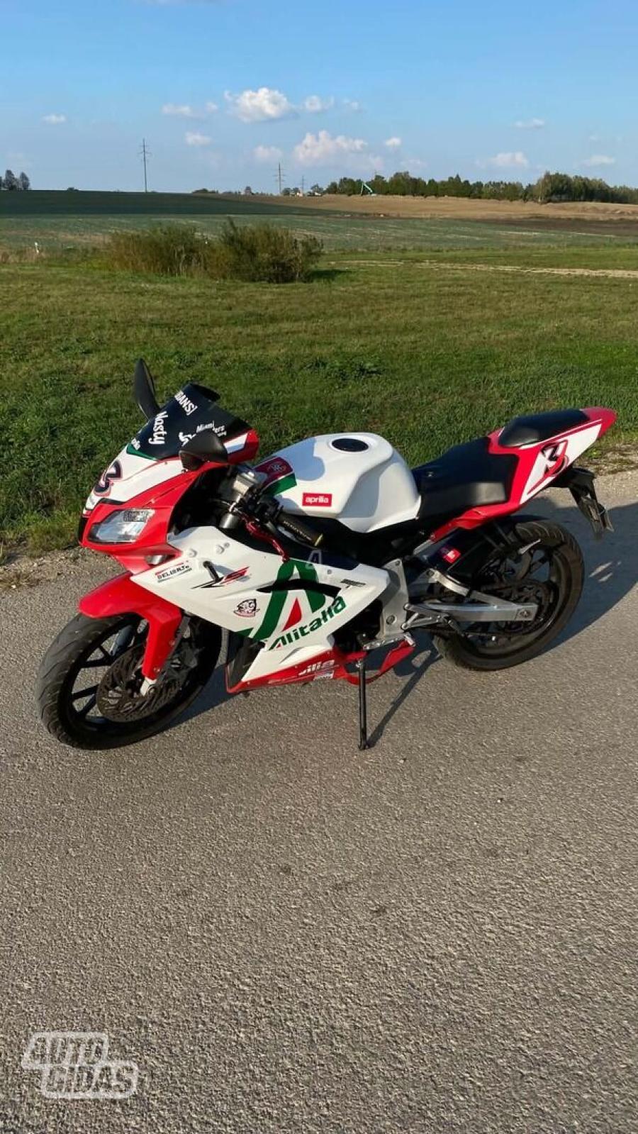 Aprilia RS 2009 Marijampole, ar dzinēja tilpumu 0.05 L un nobraukumu 23 tūkst. km par 2200 €, foto 4 vietnē AUTOMOTO.COM.LV