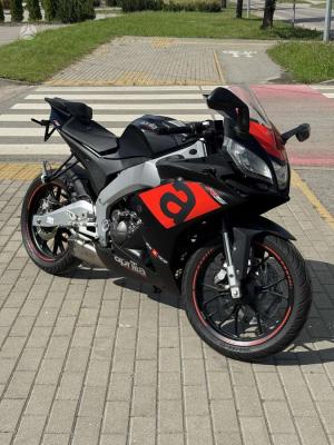 Aprilia RS 2020 Alīta, ar dzinēja tilpumu 0.13 L un nobraukumu 13 tūkst. km par 1799 €, foto 1 vietnē AUTOMOTO.COM.LV