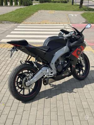 Aprilia RS 2020 Alīta, ar dzinēja tilpumu 0.13 L un nobraukumu 13 tūkst. km par 1799 €, foto 5 vietnē AUTOMOTO.COM.LV