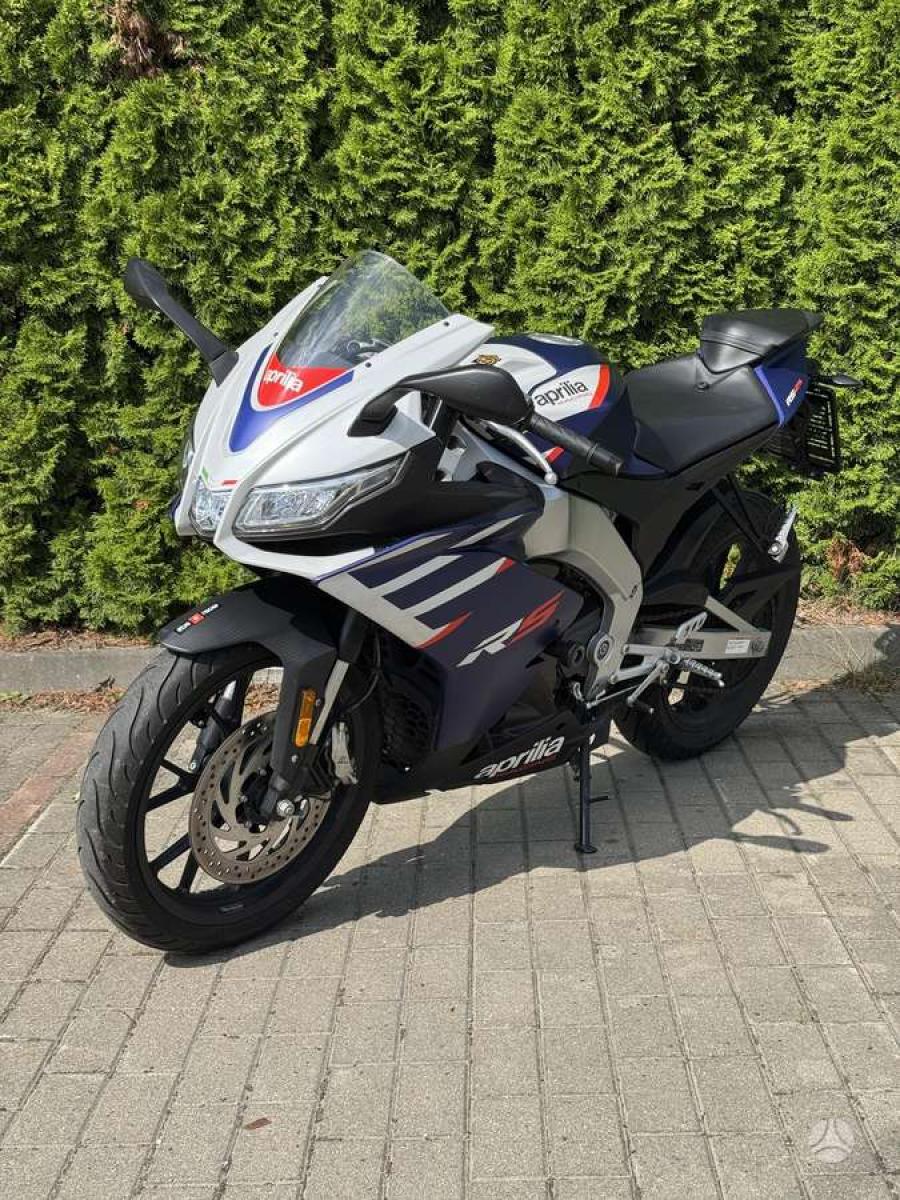 Aprilia RS 2023 Alīta, ar dzinēja tilpumu 0.13 L un nobraukumu 6 tūkst. km par 3195 €, foto 3 vietnē AUTOMOTO.COM.LV