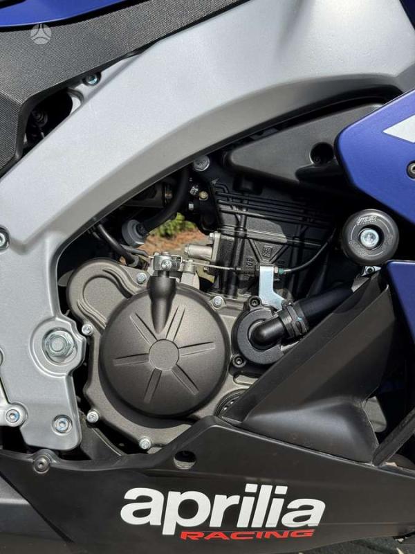 Aprilia RS 2023 Alīta, ar dzinēja tilpumu 0.13 L un nobraukumu 6 tūkst. km par 3195 €, foto 8 vietnē AUTOMOTO.COM.LV