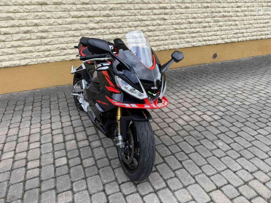 Aprilia RS 2025 Tauragė, ar dzinēja tilpumu 0.66 L un nobraukumu 1 tūkst. km par 9900 €, foto 5 vietnē AUTOMOTO.COM.LV