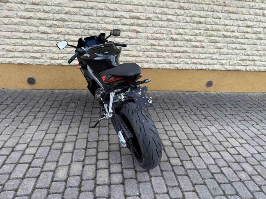 Aprilia RS 2025 Tauragė, ar dzinēja tilpumu 0.66 L un nobraukumu 1 tūkst. km par 9900 €, foto 13 vietnē AUTOMOTO.COM.LV
