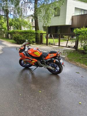 Sarkans Aprilia RS 2007 Viļņa, ar dzinēja tilpumu 0.05 L un nobraukumu 20 tūkst. km par 900 €, foto 5 vietnē AUTOMOTO.COM.LV