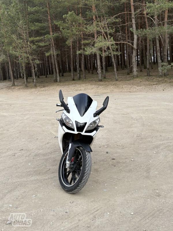 Balts Aprilia RS 2012 Gargždai, ar dzinēja tilpumu 0.05 L un nobraukumu 37 tūkst. km par 1400 €, foto 4 vietnē AUTOMOTO.COM.LV