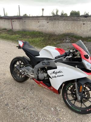 Balts Aprilia RS 2013 Viļņa, ar dzinēja tilpumu 0.05 L un nobraukumu 40 tūkst. km par 1000 €, foto 4 vietnē AUTOMOTO.COM.LV