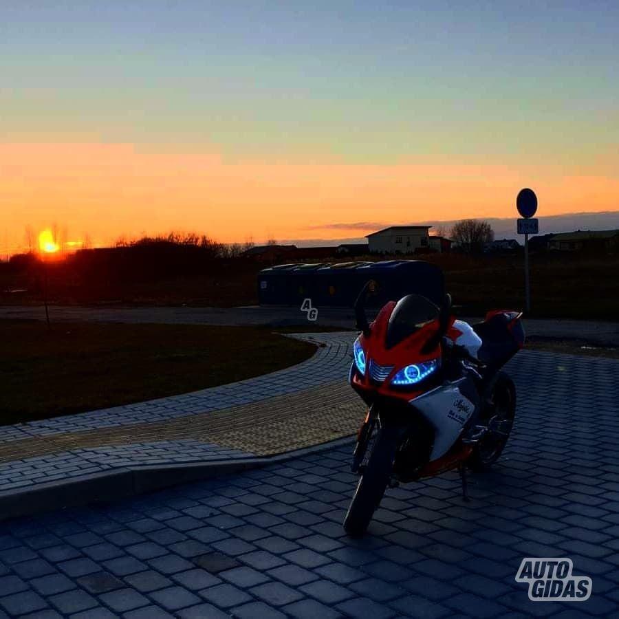 Balts Aprilia RS 2013 Viļņa, ar dzinēja tilpumu 0.05 L un nobraukumu 40 tūkst. km par 1000 €, foto 12 vietnē AUTOMOTO.COM.LV