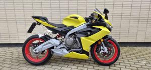 Dzeltens Aprilia RS 2025 Viļņa, ar dzinēja tilpumu 0.66 L un nobraukumu 4 tūkst. km par 8000 €, foto 4 vietnē AUTOMOTO.COM.LV