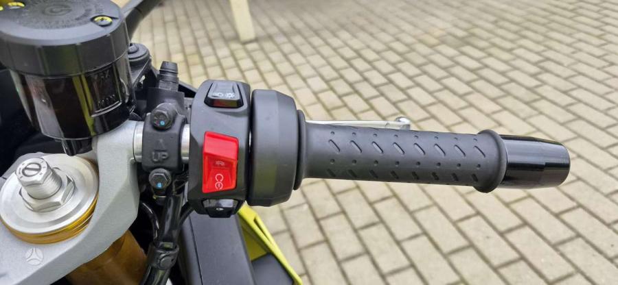Dzeltens Aprilia RS 2025 Viļņa, ar dzinēja tilpumu 0.66 L un nobraukumu 4 tūkst. km par 8000 €, foto 11 vietnē AUTOMOTO.COM.LV