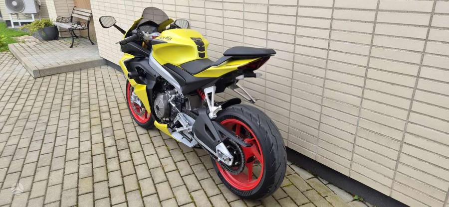 Dzeltens Aprilia RS 2025 Viļņa, ar dzinēja tilpumu 0.66 L un nobraukumu 4 tūkst. km par 8000 €, foto 12 vietnē AUTOMOTO.COM.LV